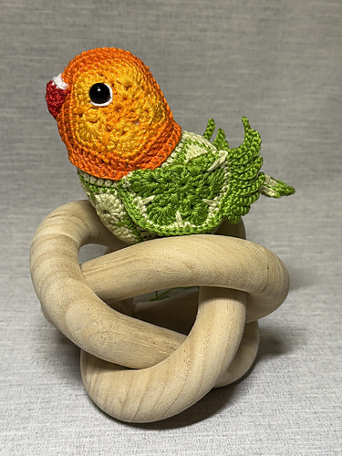 Ravelry: Lovebird pattern by Sarah Barratt