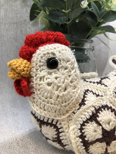 Ravelry: African Flower Chicken 1 pattern by Sarah Barratt