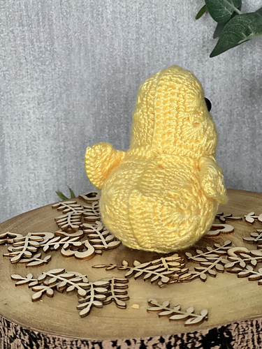Ravelry: Mini African Flower Chick pattern by Sarah Barratt
