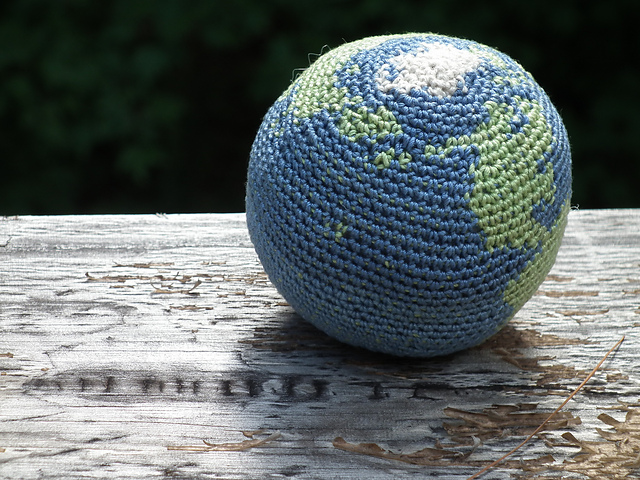 Ravelry: CymruLlewes' Crochet Globe