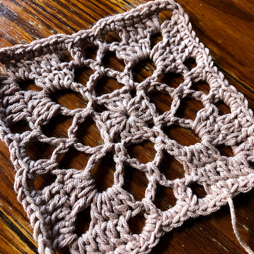 Ravelry: Tulip Tree Square pattern by Rachele Carmona