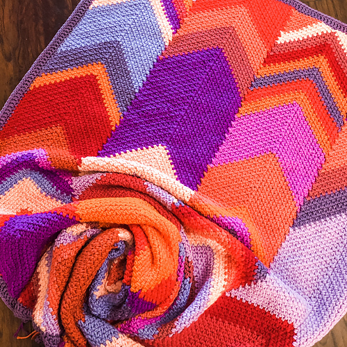 Ravelry: Chevronnie pattern by Rachele Carmona