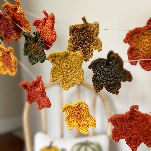 Ravelry: Small Maple Leaf Applique pattern by Cyprianne Nolan