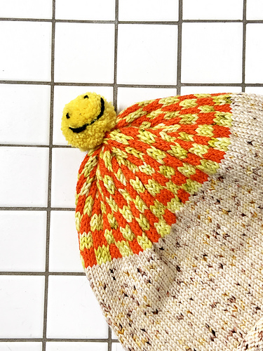 Ravelry: CHECKERED HAPPY HAT pattern by Lindsay Degen