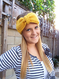 Ravelry: Big Bow Headband pattern by Danielle Edison
