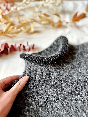 Ravelry: Mila Sweater (adults) pattern by Dorothy Offeciers