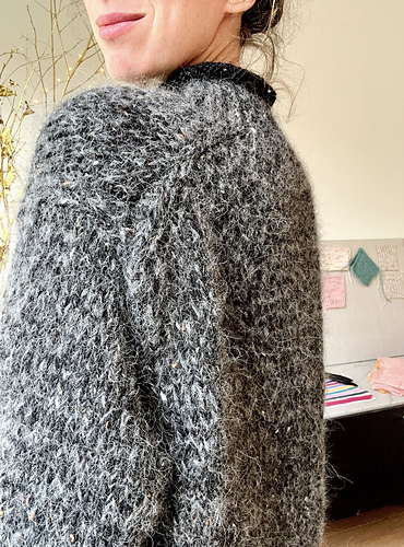 Ravelry: Mila Sweater (adults) pattern by Dorothy Offeciers