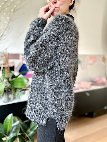 Ravelry: Mila Sweater (adults) pattern by Dorothy Offeciers