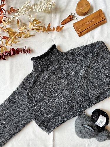 Ravelry: Mila Sweater (adults) pattern by Dorothy Offeciers