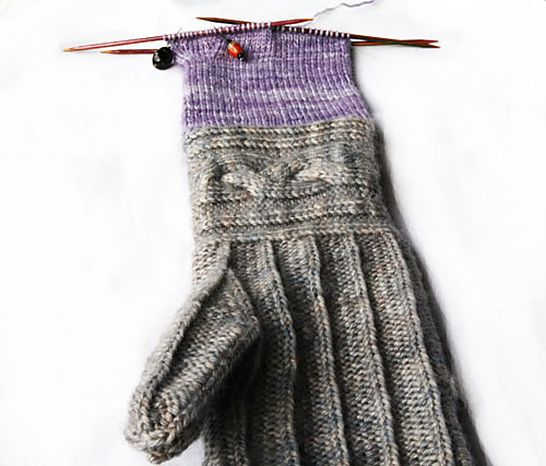 Ravelry: Inuit pattern by Ingrid Hiddessen