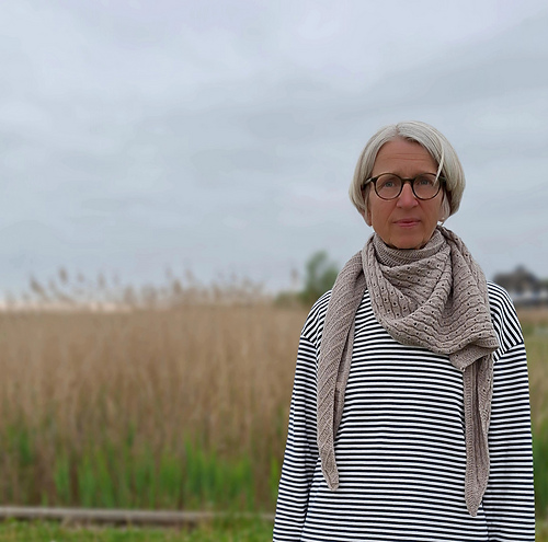 Ravelry: Hazel Shawl pattern by DUCATHI