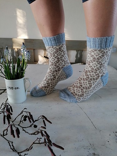 Ravelry: Connecting Socks pattern by DUCATHI