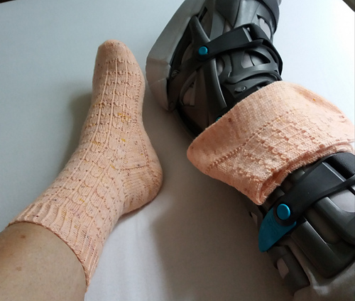 Ravelry: Tidy Socks pattern by DUCATHI