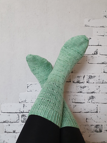Ravelry: Tidy Socks pattern by DUCATHI