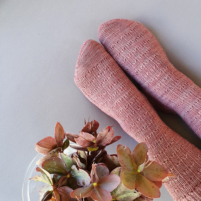 Ravelry: Tidy Socks pattern by DUCATHI