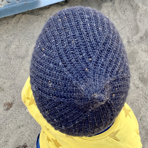 Ravelry: Little Onion Hat pattern by DUCATHI