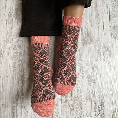 Ravelry: Chicken Run Socks pattern by DUCATHI