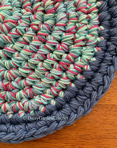 Ravelry: Give a Dog a Bone Dog Bowl Mat pattern by Brook Morse