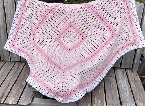 Ravelry: Ella's Lullaby Blanket pattern by Gootie (Agat Rottman)