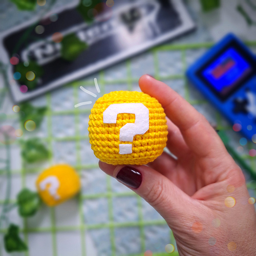 Ravelry: Question Block (from Mario Bros) pattern by Danielle Magalhães