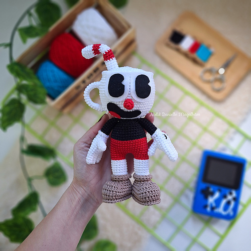 Ravelry: Cuphead and Mugman (big version) pattern by Danielle Magalhães