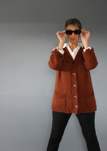 Ravelry: Pilsen Cardigan pattern by Daniela Mühlbauer