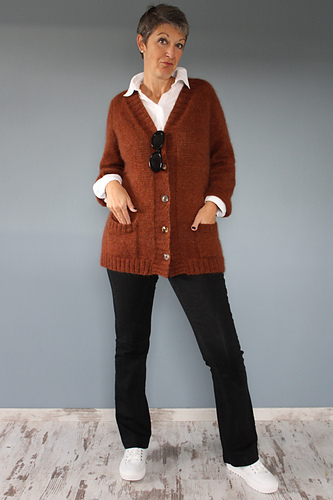 Ravelry: Pilsen Cardigan pattern by Daniela Mühlbauer