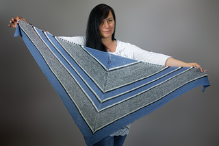 Ravelry: DanisMasche's Retro Rib Shawl 2