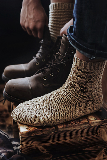 Ravelry: The Kodiak Socks pattern by Darling Jadore