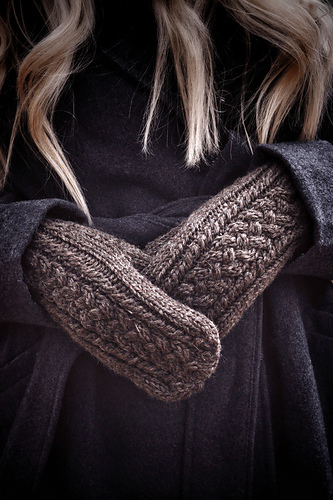 Ravelry: The Grove Mittens pattern by Darling Jadore