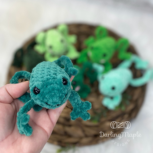 Ravelry: Frankie the Frog pattern by Darling Maple Designs