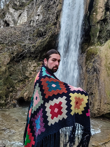 Ravelry: The Kilim Shawl pattern by David Van De Kamp