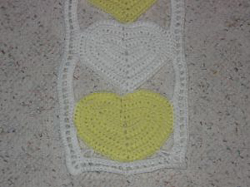 Ravelry: Heart Table Runner pattern by Donna Collinsworth