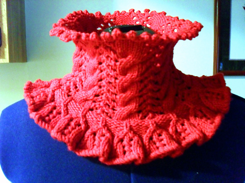 Ravelry: Cowl Bells I pattern by Donna Reneau