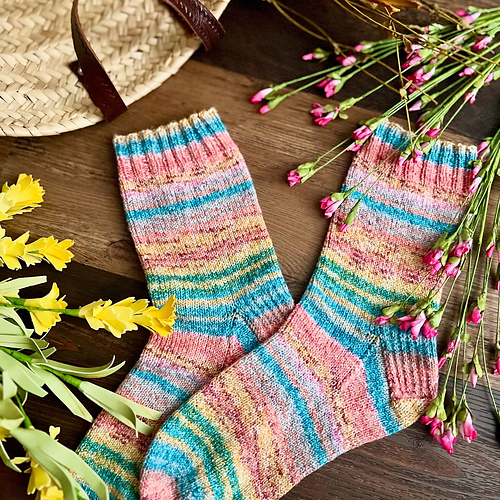 Ravelry: Debs Basic Vanilla Socks pattern by Knit On Designs Ravelry Store