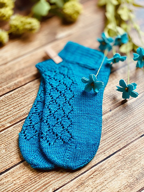 Ravelry: Feeling Like a Diamond Sock pattern by Knit On Designs by Deb ...