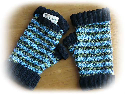 Ravelry: Tessellating Diamonds Mystery Mitts pattern by Deborah Tomasello