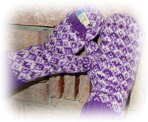 Ravelry: Tessellating Diamonds Mystery Mitts pattern by Deborah Tomasello