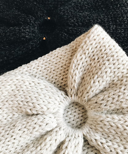 Ravelry: The Sèk pattern by DeBrosse