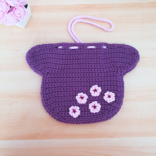 Ravelry: Sakura Cat Pouch pattern by Delilah Crochet