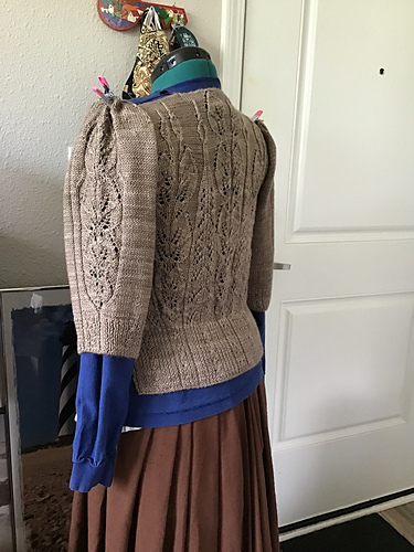 Ravelry: ITAG - Set in Sleeve Sweater Tutorial pattern by Suzanne Bryan