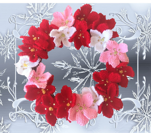 Ravelry: Poinsettia Christmas Ring pattern by Denny Gould