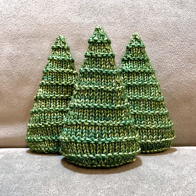 Ravelry: Striped Christmas Tree pattern by Jeremy Butcher