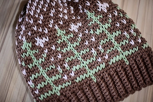 Ravelry: Winter Forest Beanie pattern by Phanessa Fong