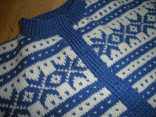 Ravelry: 0412-7F Fanakofte pattern by Sandnes Design