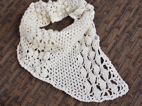 Ravelry: Flower Princess Cowl pattern by Diana de Jager