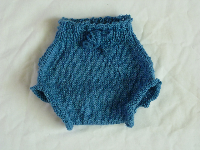 Ravelry: Baby Abby's Ruffled Bloomers pattern by Lion Brand Yarn