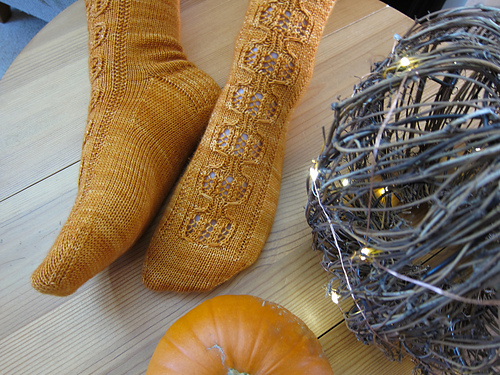 Ravelry: Pumpkin Socks pattern by Debbie Ford