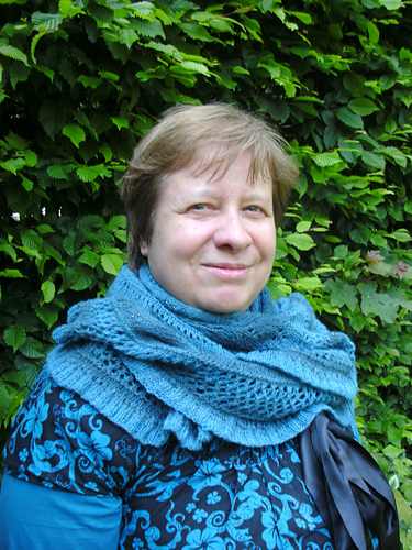 Ravelry: Bee Leaf Half Pi Shawl pattern by Kimberly Pacini