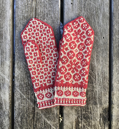 Ravelry: Woolgatherer pattern by Heidi Reszies